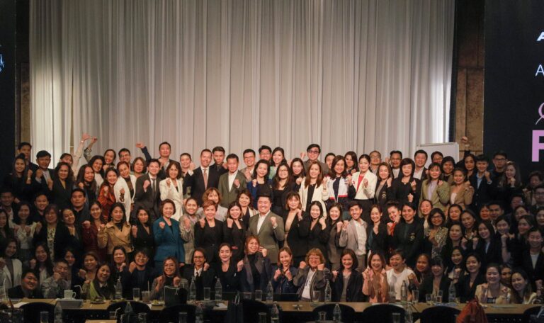 อลิอันซ์ อยุธยา เปิดบ้าน ต้อนรับ ซานโดร โฟร์เต้ จัดเทรนนิ่งสุดเอ็กซคล ...