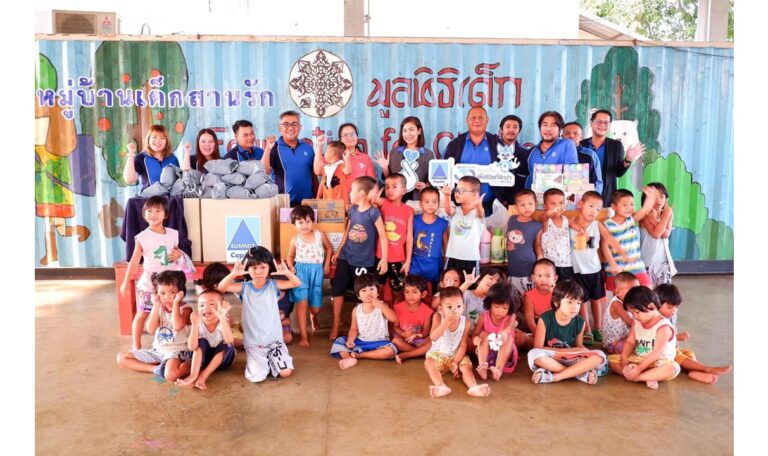 Summit Capital Leasing Shares Love and School Supplies with Children at ...